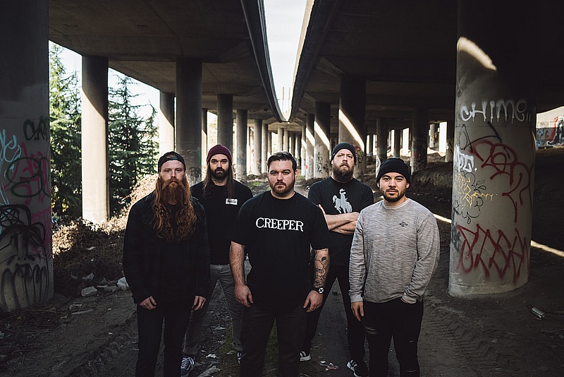 DRAGGED UNDER - Emotionale Single gedropped - earshot.at