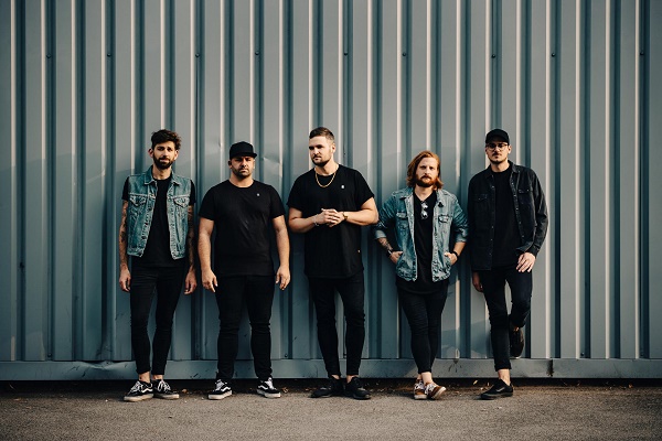 ALL FACES DOWN - Video zur neuen Single online - earshot.at