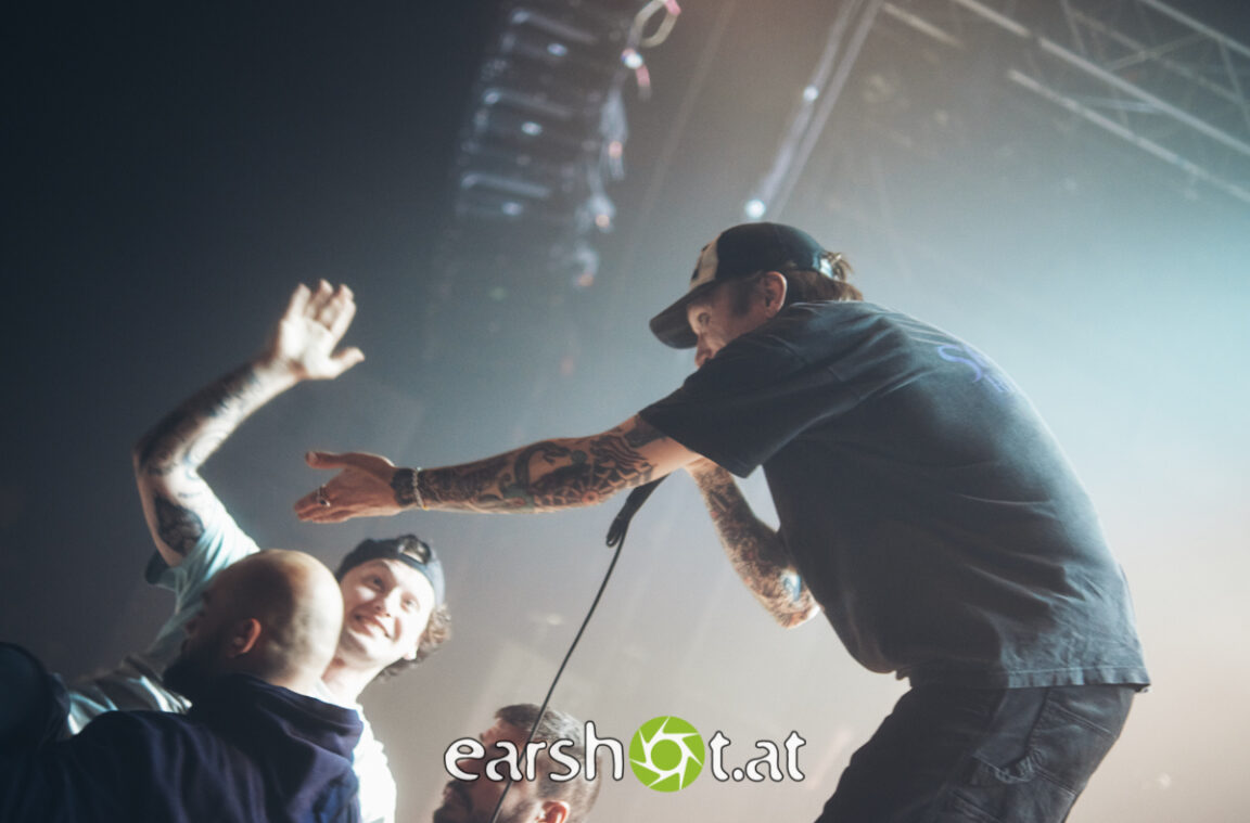 NECK DEEP, STATIC DRESS Live Report @ earshot.at