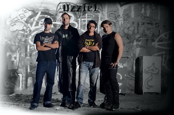UZZIEL - Veröffentlichen Video zu ihrer neuen Single "Captured By ...